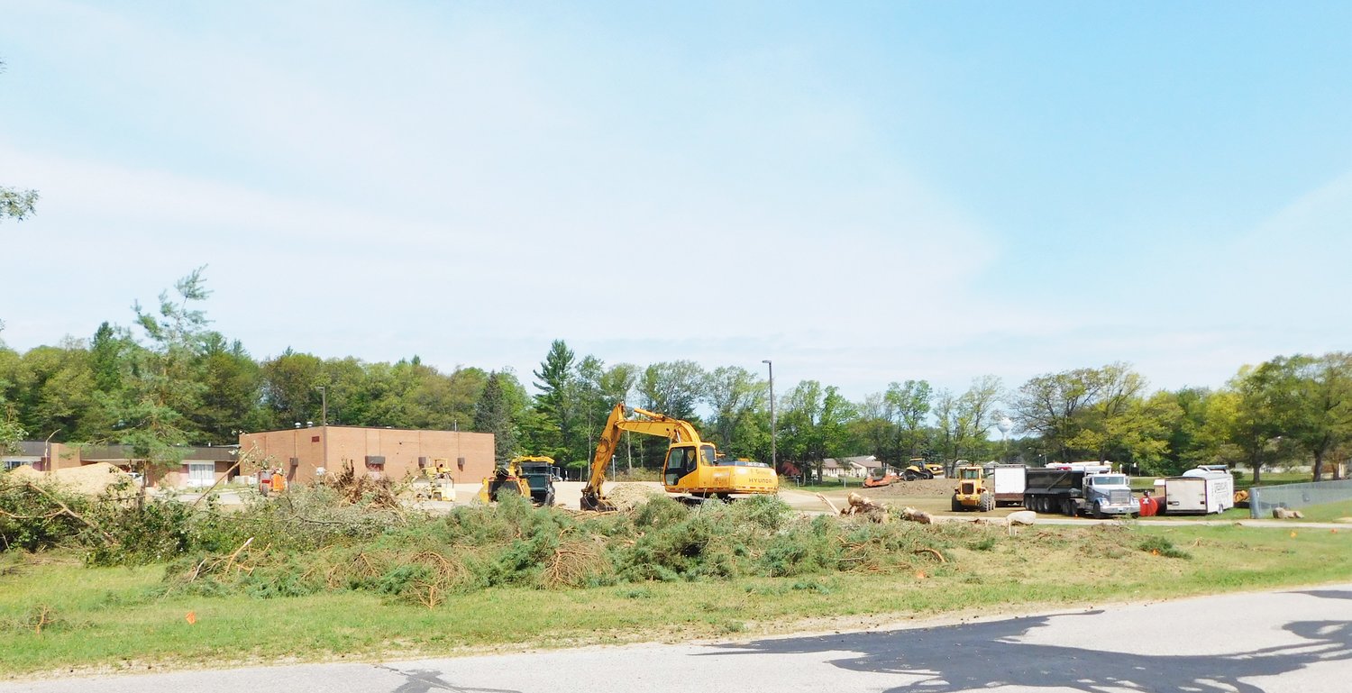 Larson Elementary Project Site Plan Approved | Clare County Cleaver