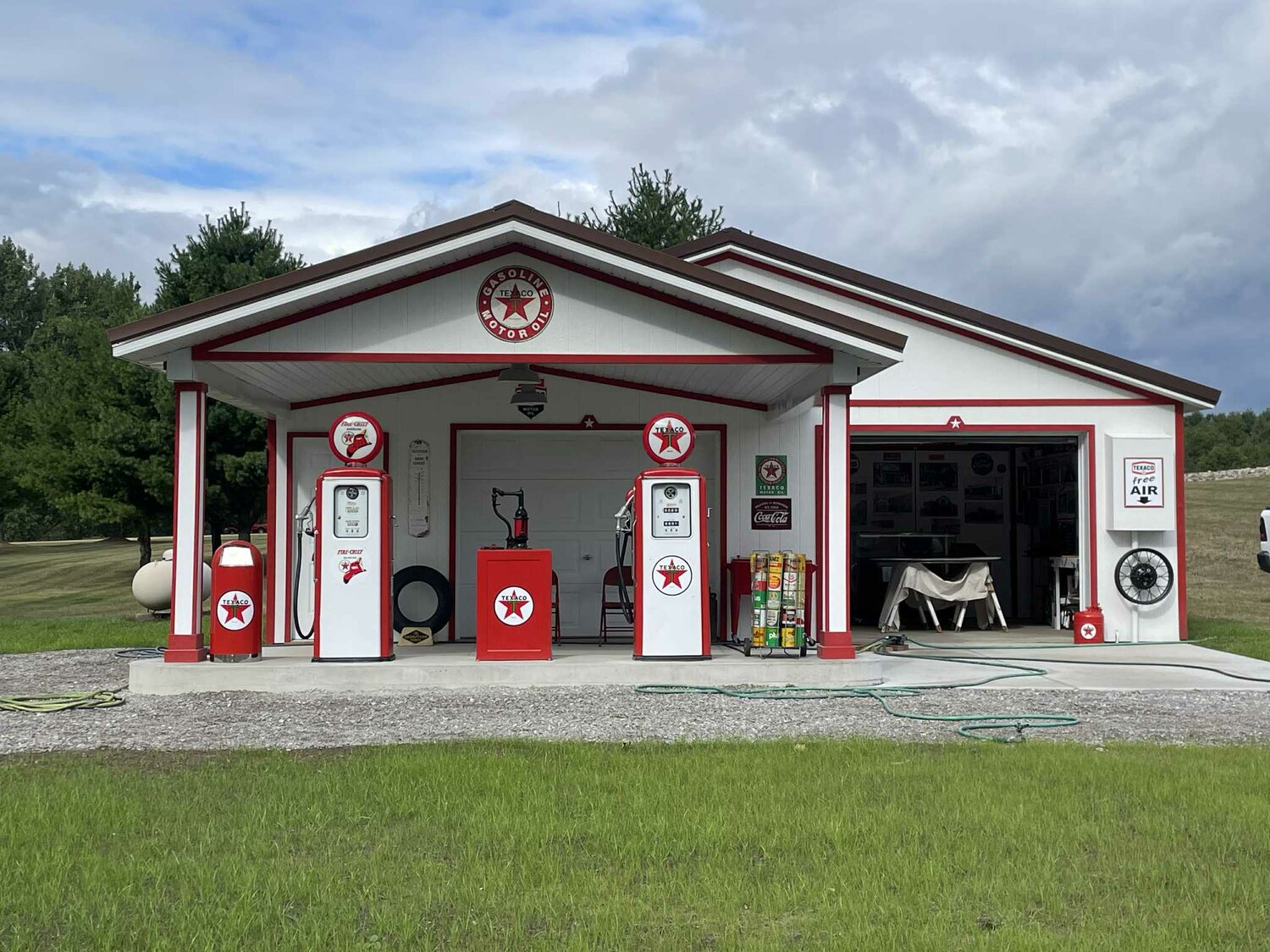 ‘Last Chance Garage’ Debuts at CCN Car Show | Clare County Cleaver