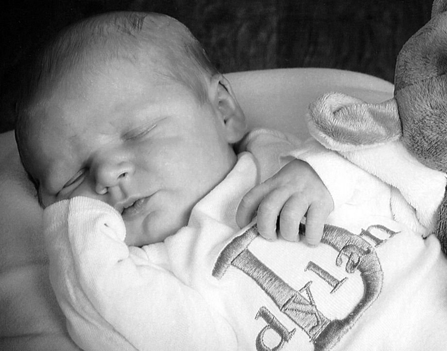 BIRTH Dylan Wesley Simms | Journal Review