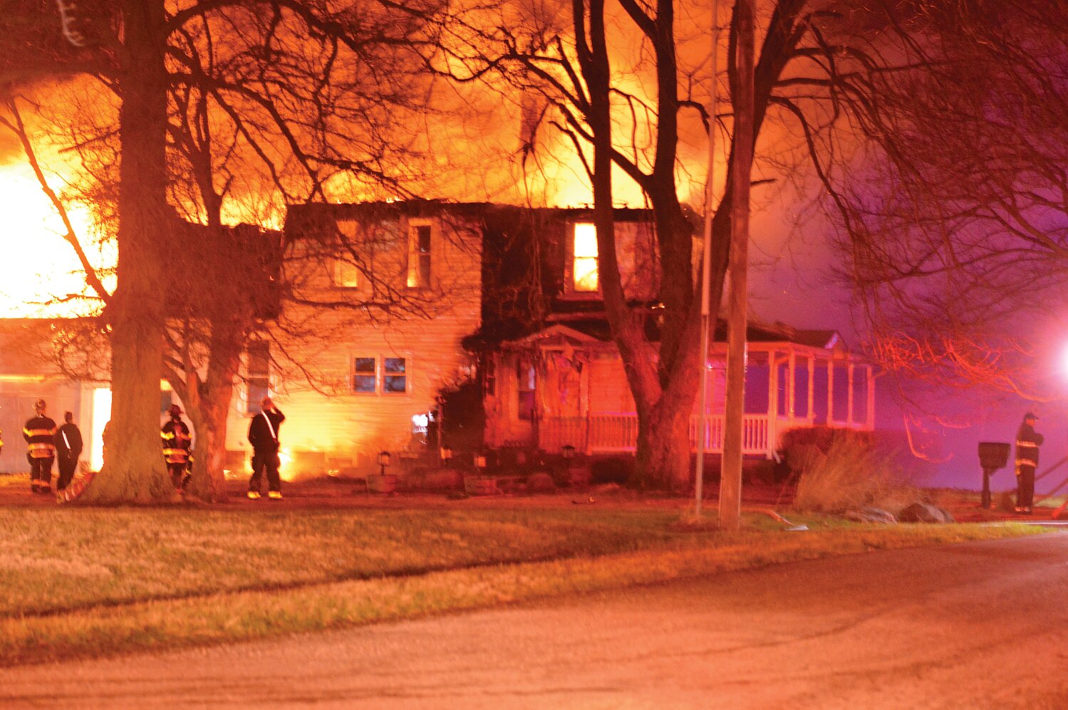 Early morning fire destroys New Ross home | Journal Review