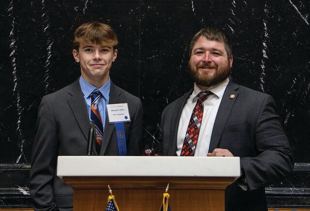 Rep. Commons welcomes local students to the Statehouse | Journal Review
