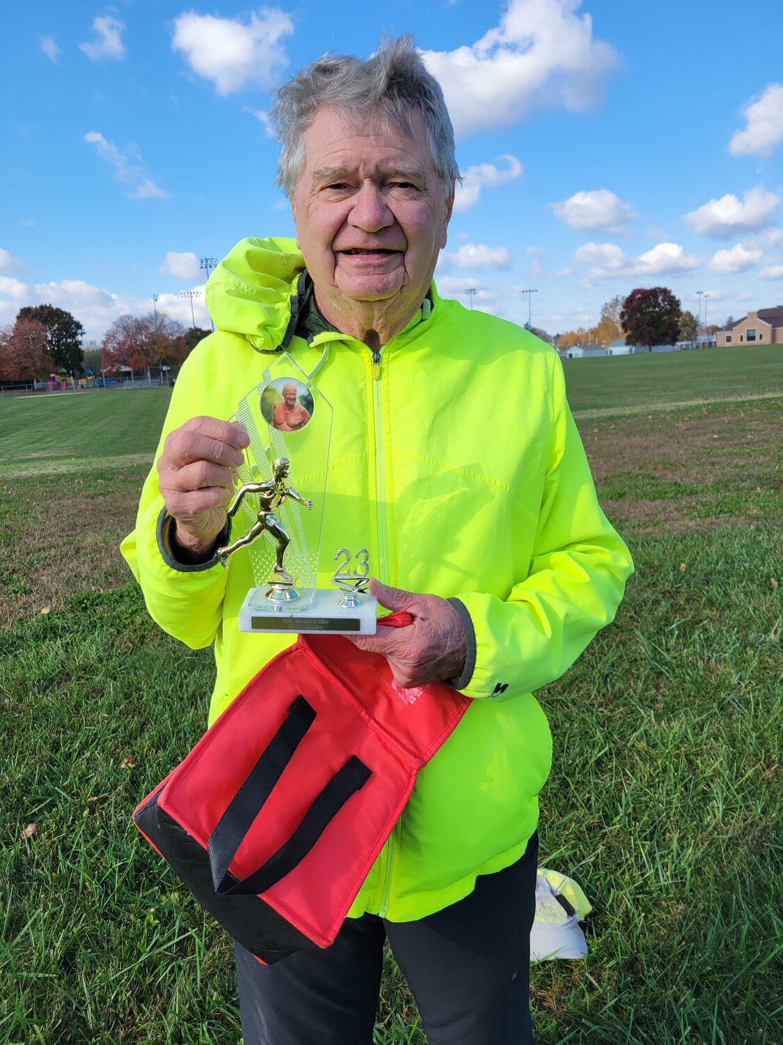 Middletown octogenarian just keeps running (and walking) | Bay to Bay News