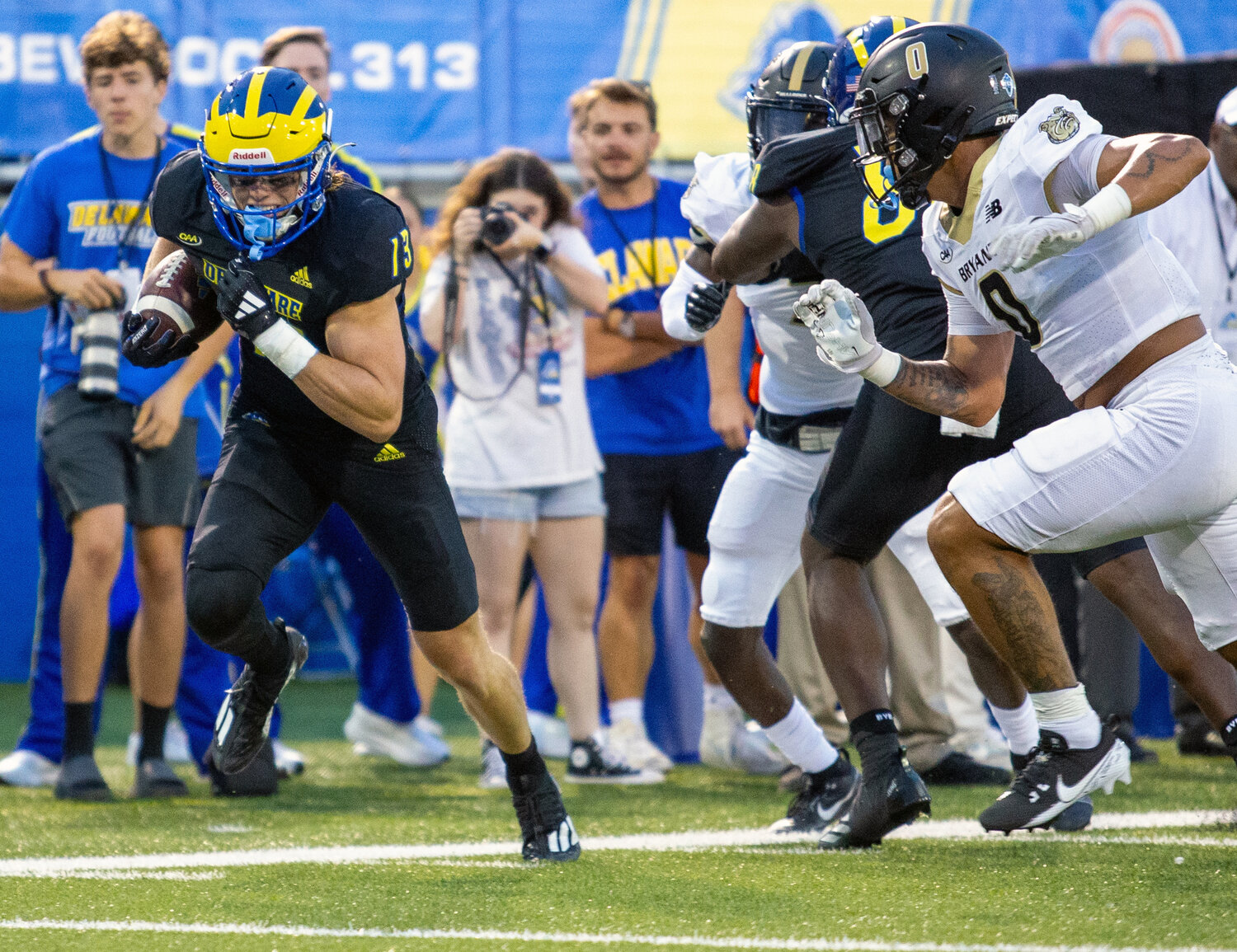 Small-school transfer Lutz making big plays for Blue Hens; Snyder fills ...