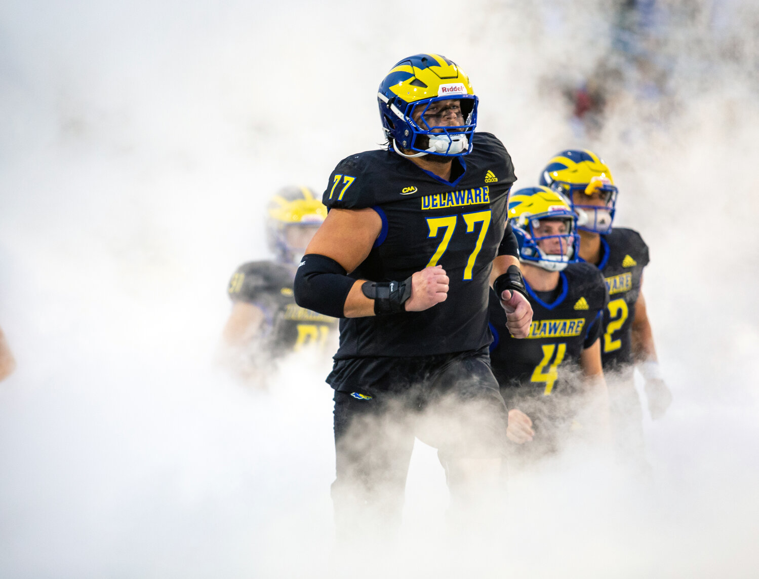 Small-school transfer Lutz making big plays for Blue Hens; Snyder fills ...
