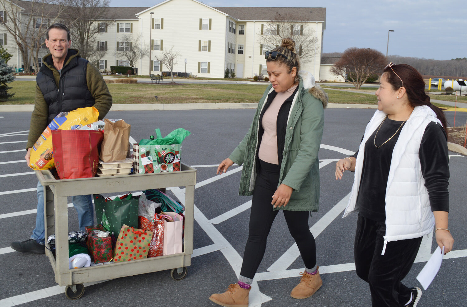 CHEER Christmas event an operation in giving | Bay to Bay News