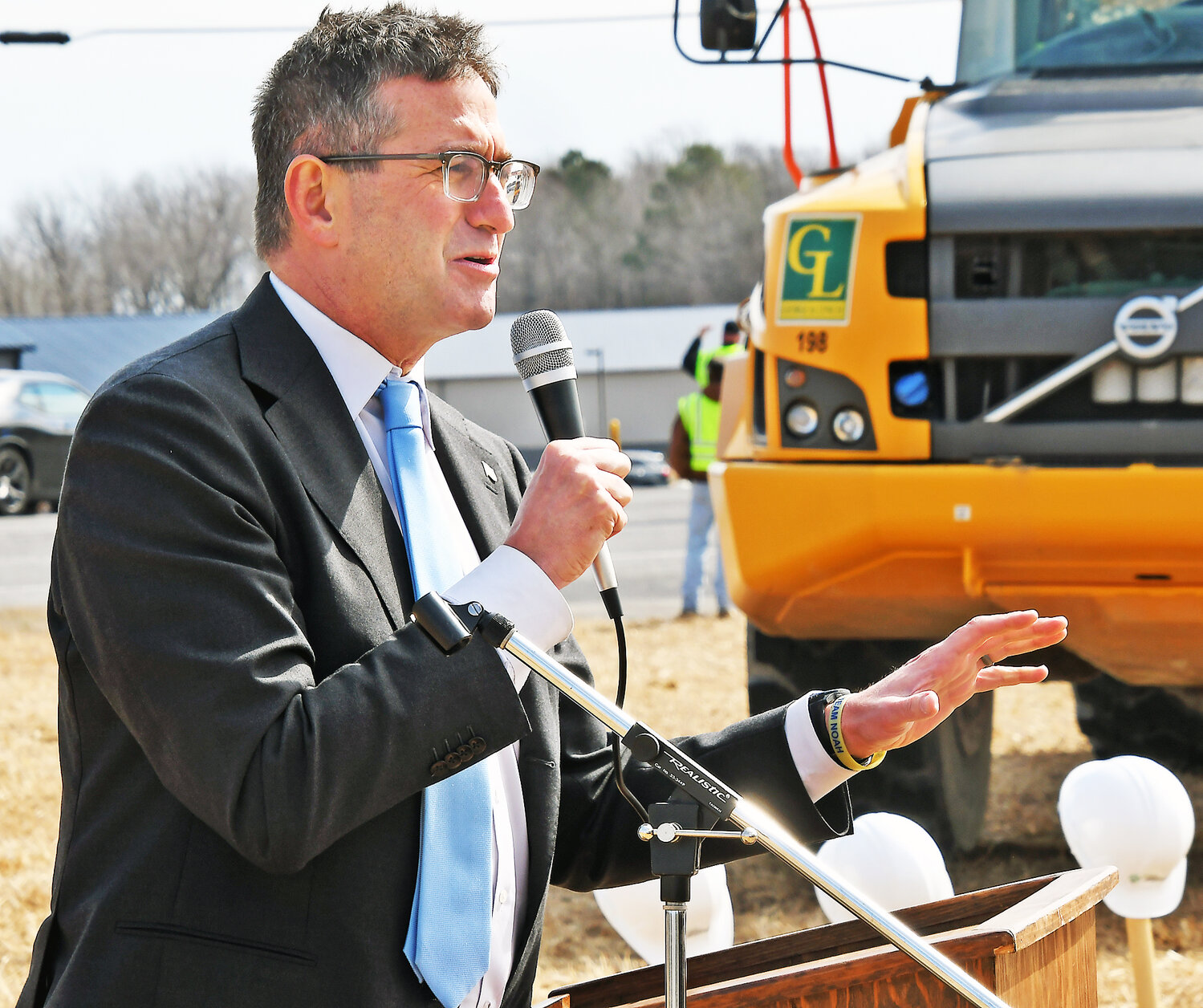 Gov. Matt Meyer unveils energy solutions | Bay to Bay News
