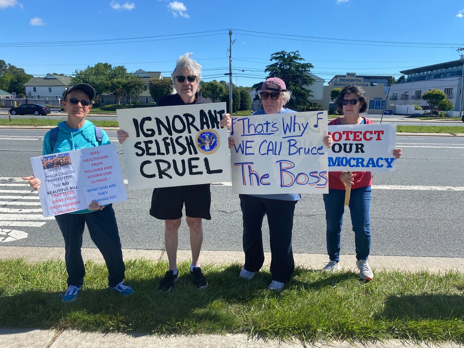 Holiday Coastal Highway protest thinner, louder | Bay to Bay News