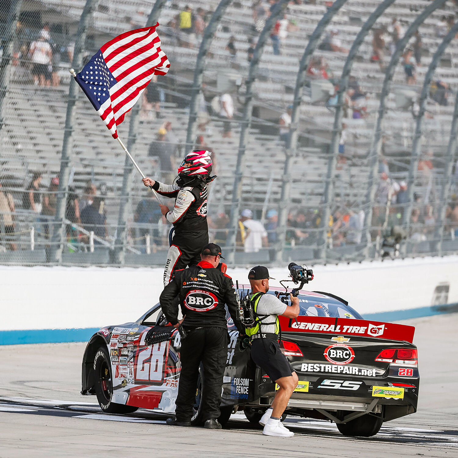 Queen gets his Monster ARCA win at Dover; Cup drivers putting new tires ...