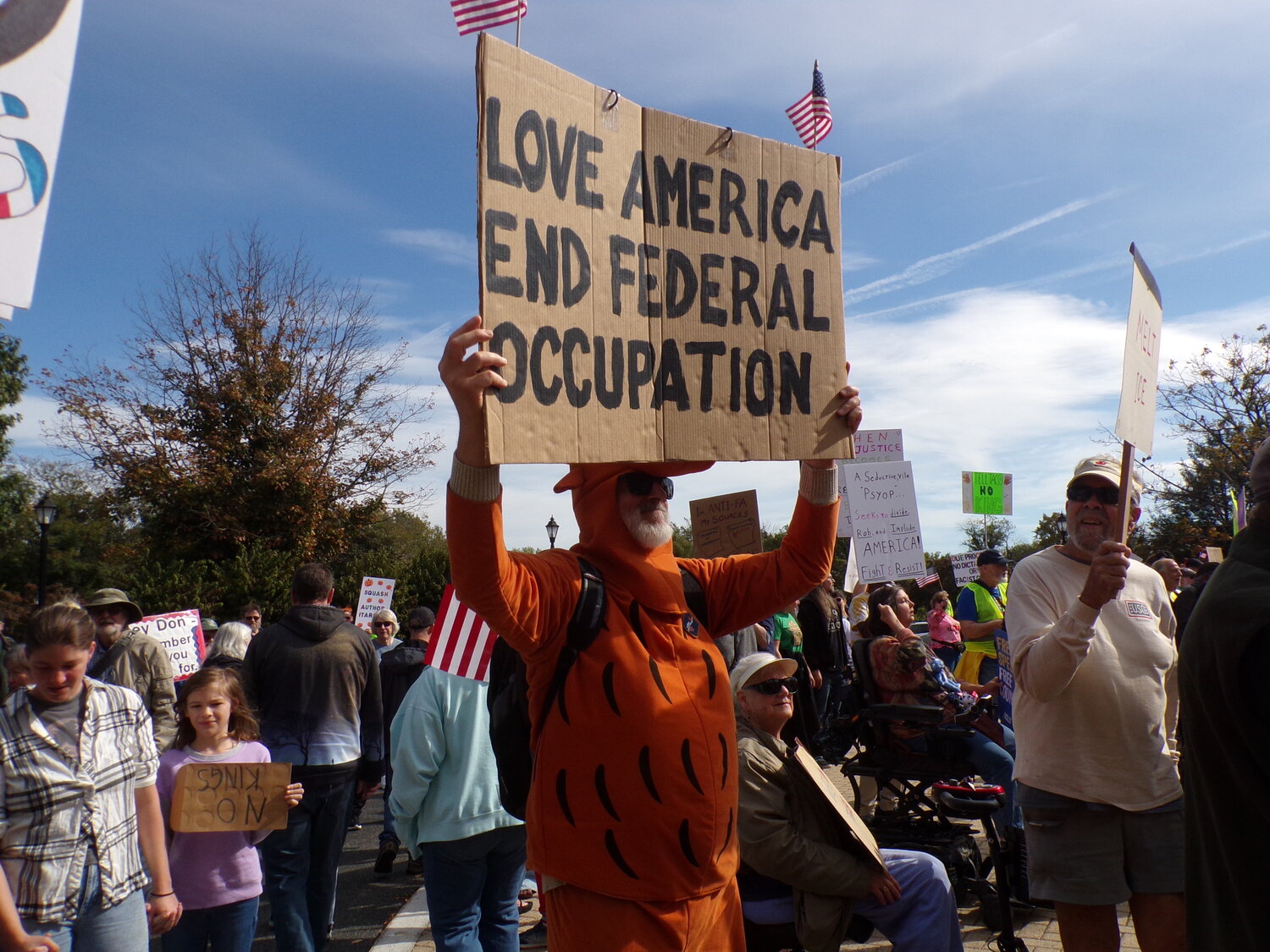 GALLERY: Over 1,300 gather for 'No Kings' rally in Dover | Bay to Bay News