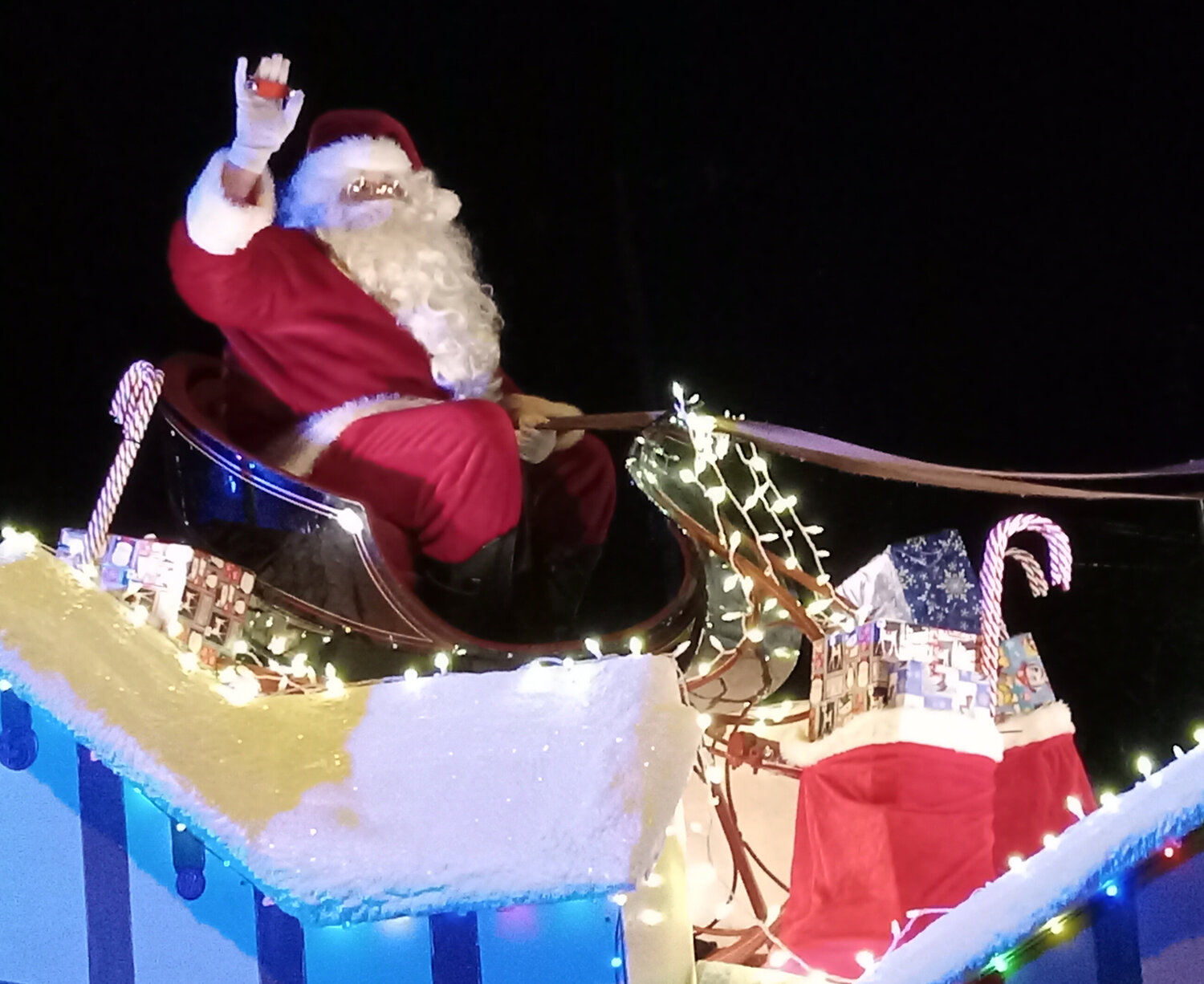 Ho-ho-holiday on parade in Georgetown | Bay to Bay News
