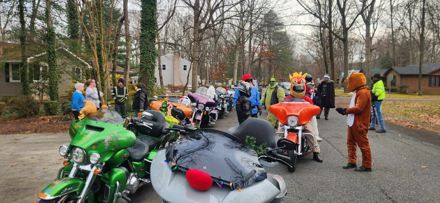 I Saw the Grinch Chasing Santa spreads holiday cheer through Delaware ...