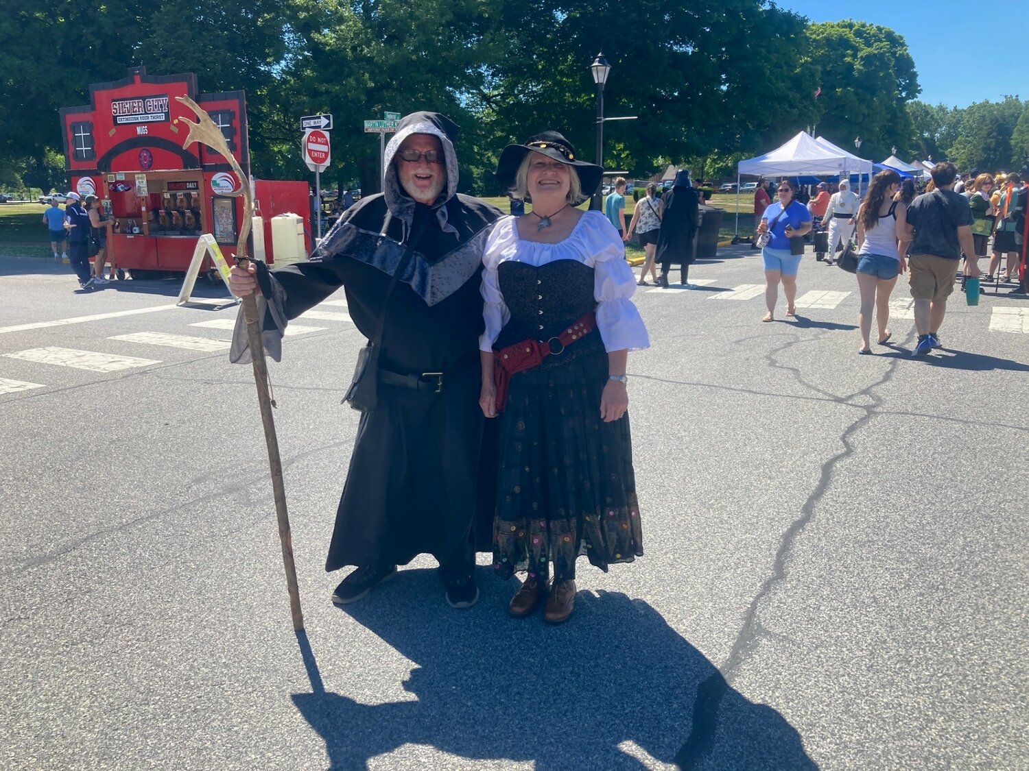 Dover Con attracts some real characters, curiosity seekers | Bay to Bay ...