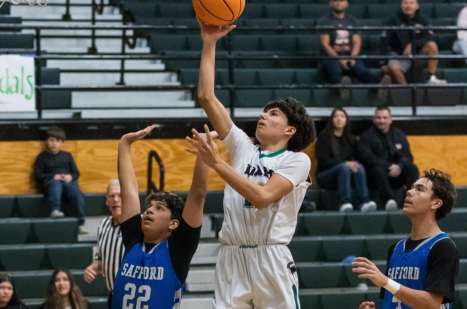 Vandals fight to finish in boys’ JV Safford matchup - Globe-Miami Times