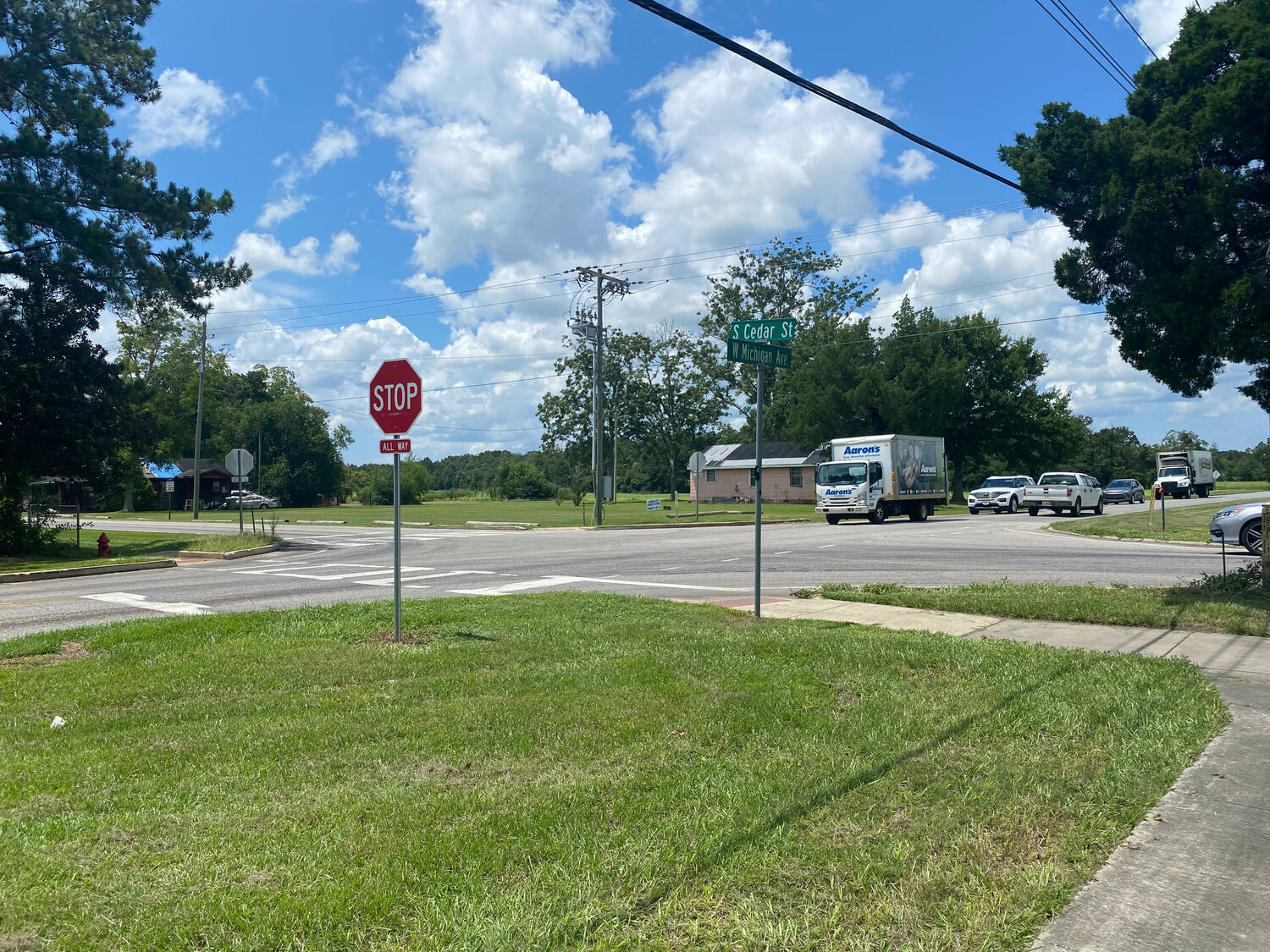 Foley to build traffic circles on Michigan Avenue at Cedar, Juniper ...