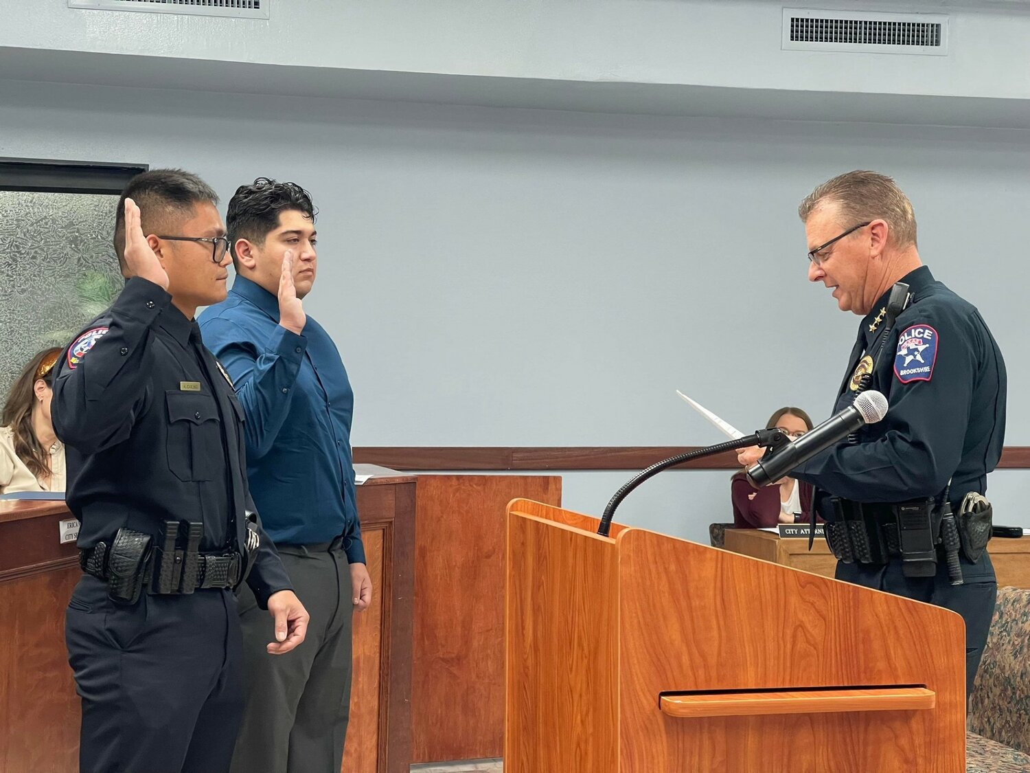 Brookshire PD swears in new officers | Katy Times