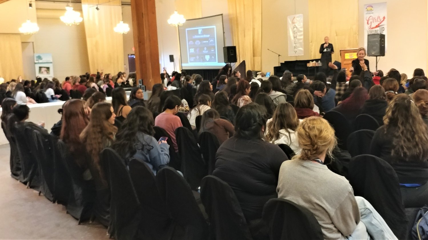 Girls Leveling Up conference draws 400-plus middle- and high schoolers ...