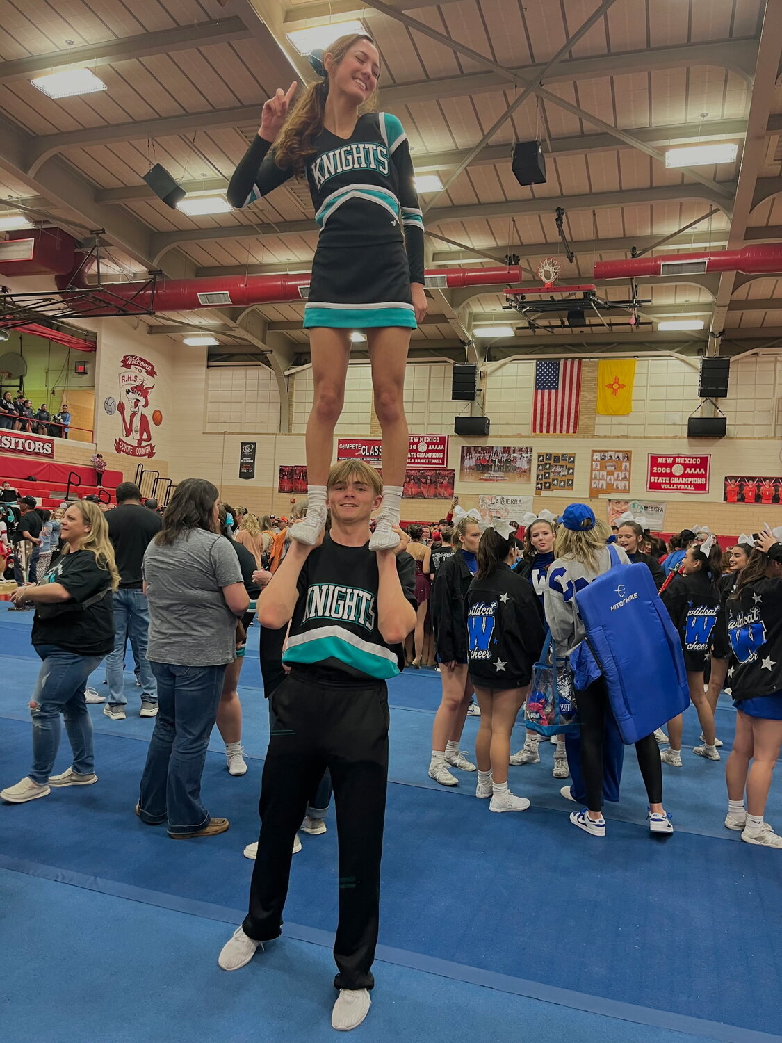 Two Organ Mountain students cheer for UNM | Las Cruces Bulletin