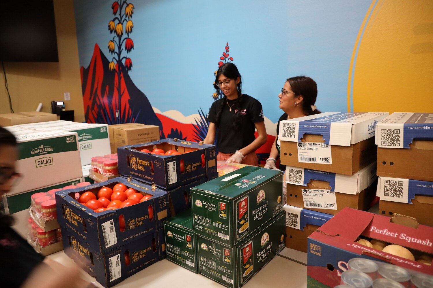 Roadrunner Food Bank partners with DACC | Desert Exposure