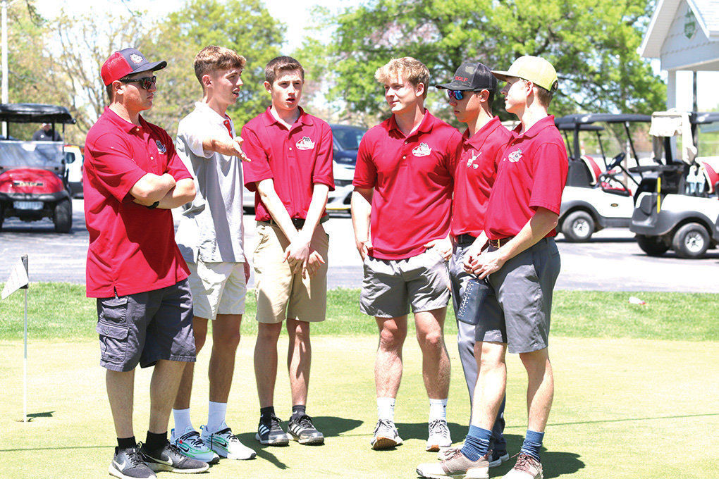 Two Bulldogs medal at conference tournament - The Mexico Ledger