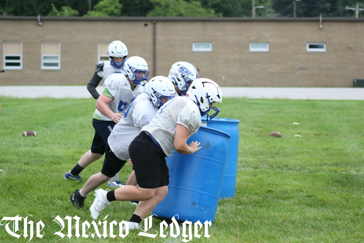 Paris shines on defense in 53-2 victory at Northland Christian, stays ...