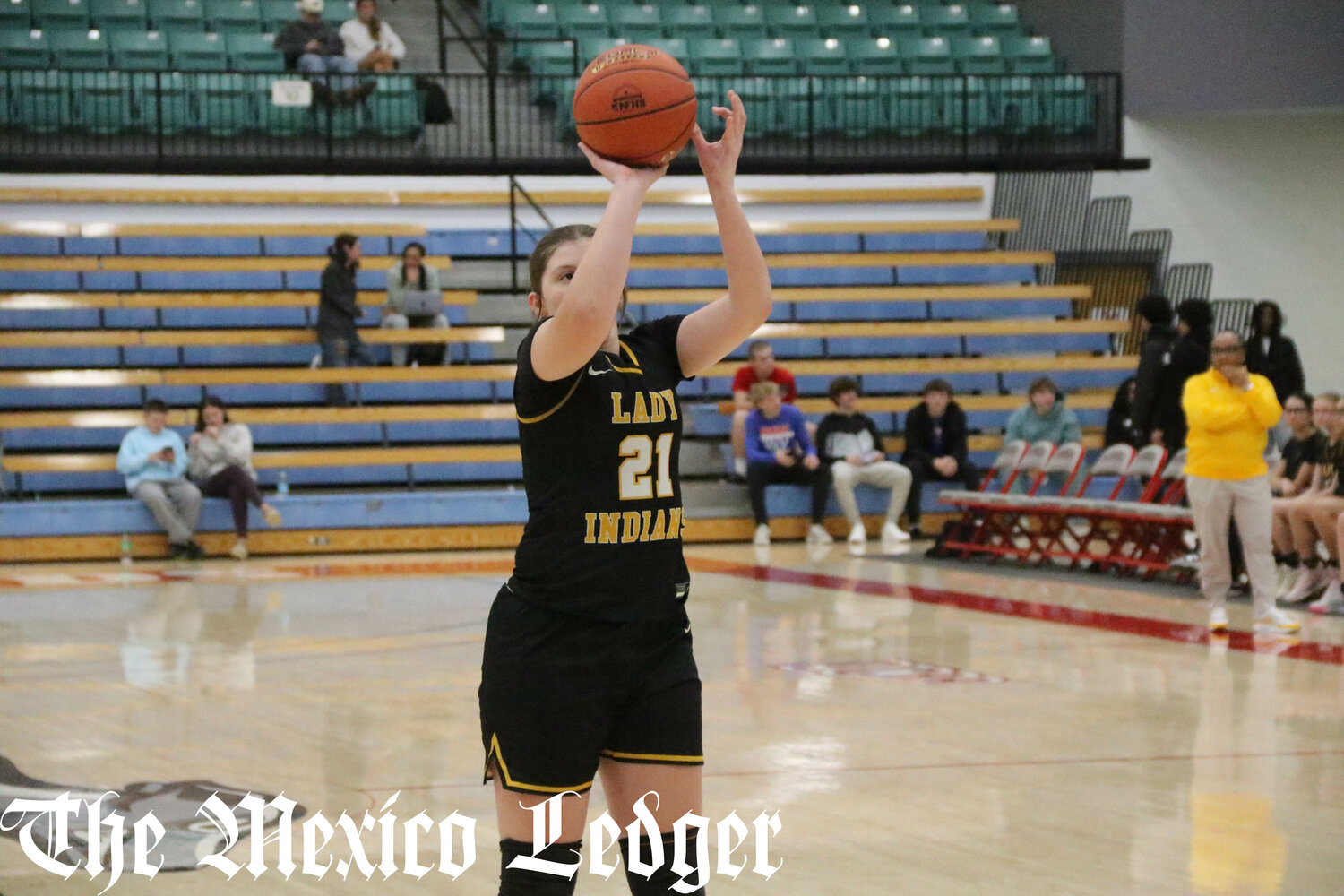 PHOTO GALLERY: Lady Indians lose in final seconds 38-37 to Moberly ...