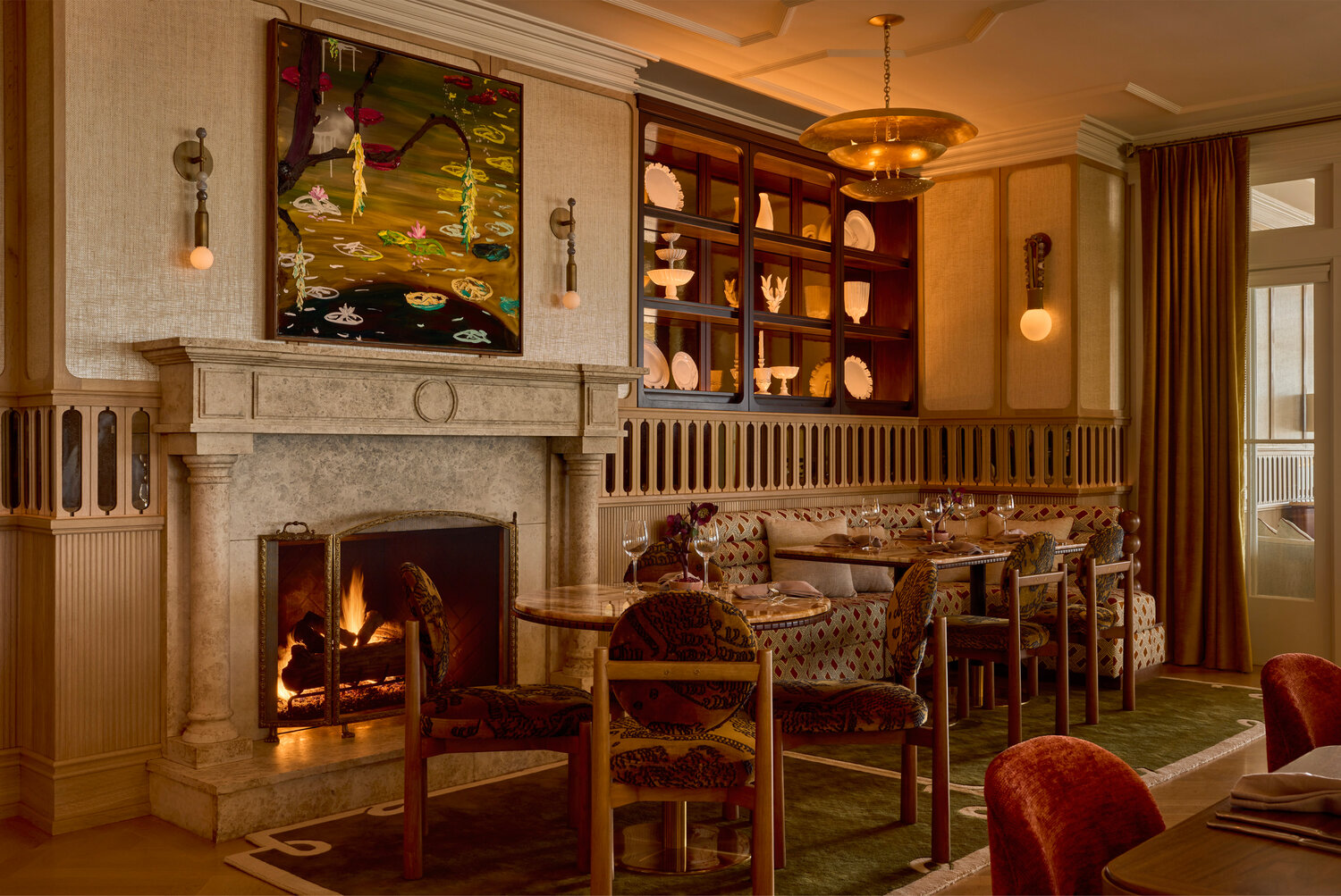 Gilded Age Dining Sans Dress Code at Remy’s Loose | Hey Rhody Media Co.