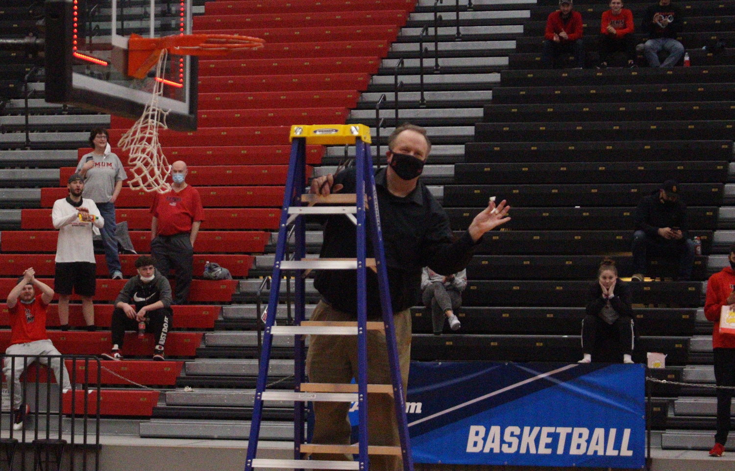 Jennies' Mike Nicholson tabbed DII Assistant Coach of the Year | Star ...