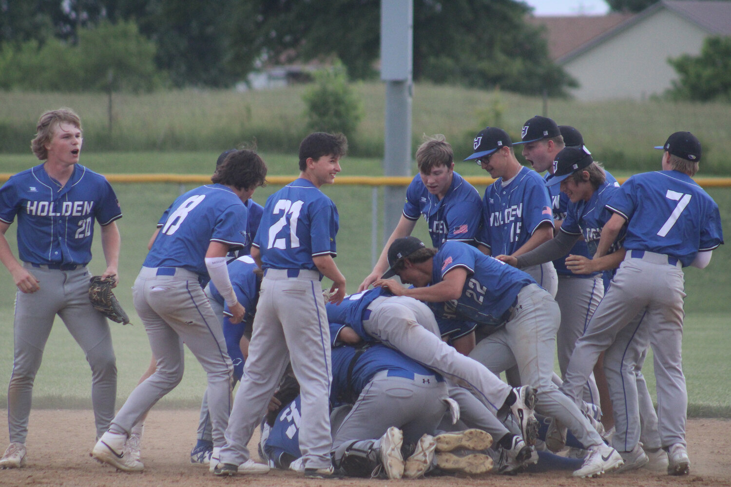 Seventh inning seals Holden baseball’s district championship | Star-Journal
