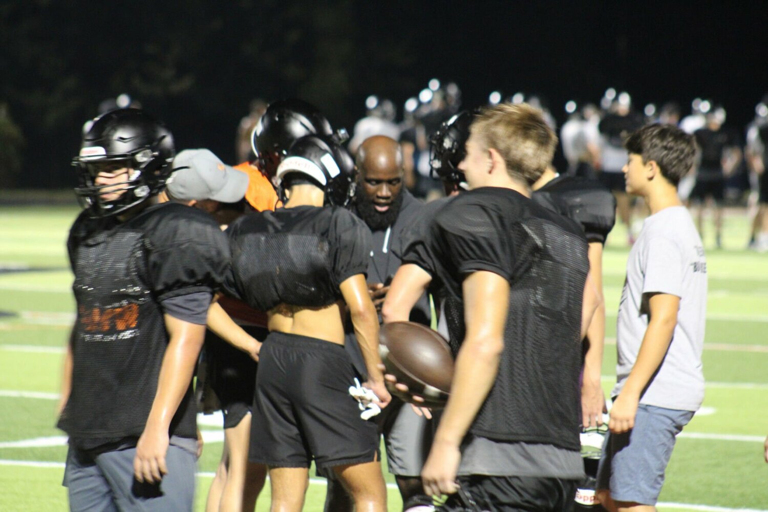 Knob Noster football reps fresh talent, familiar grit | Star-Journal