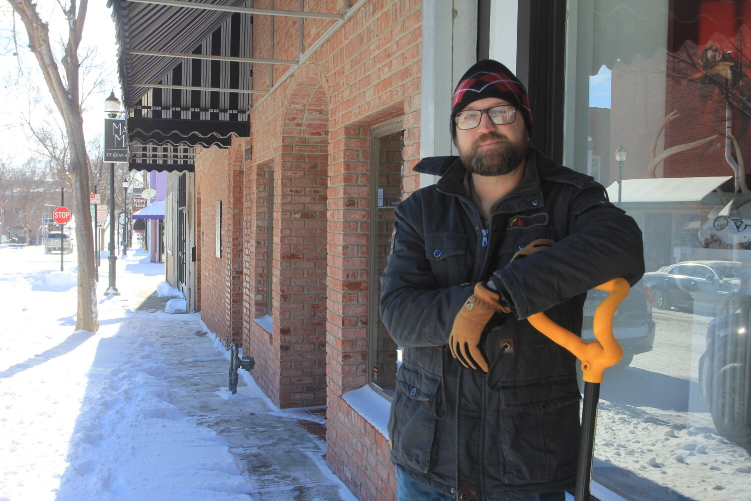 PHOTOS: Warrensburg hunkers down during first snow of the year | Star ...