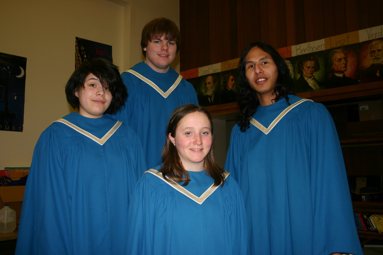 Three choir members going to state tournament - The Timberjay