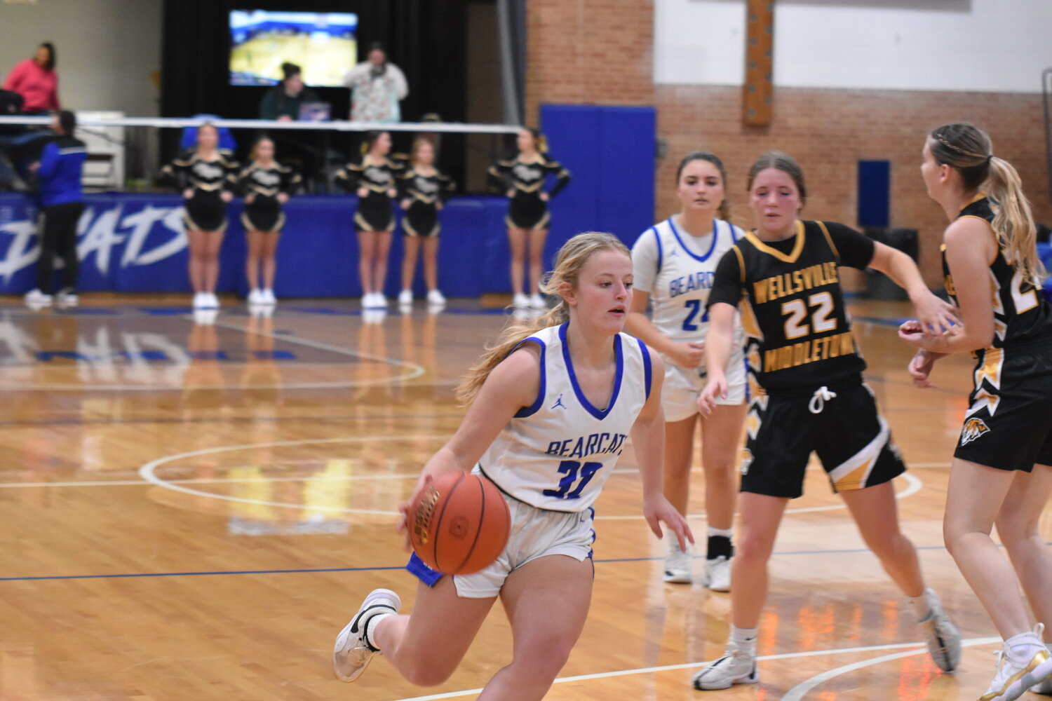 Lady Bearcats defeat Wellsville-Middletown in first round of MoCo ...