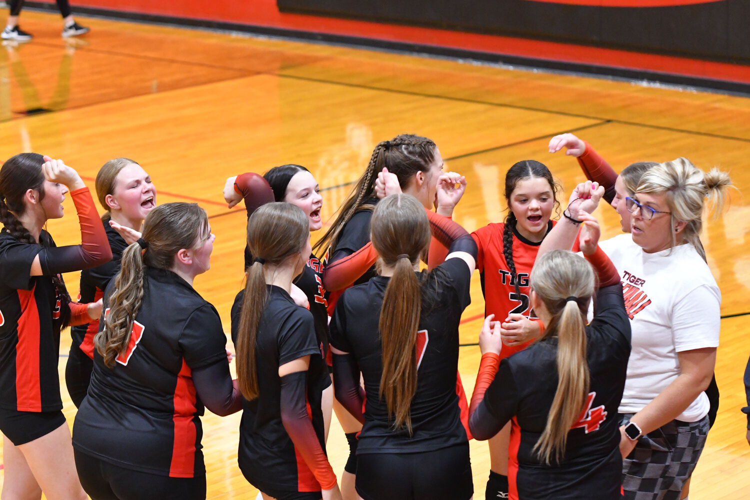 Belle Volleyball off to first 3-0 start since 2003 | Maries County Advocate